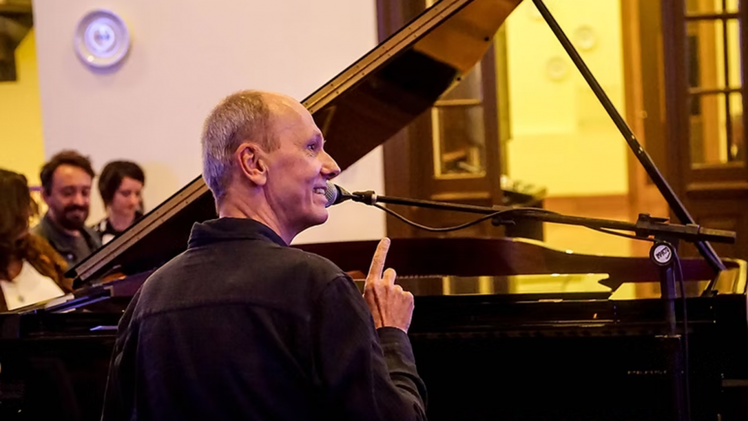 Noite de Abertura - Aula Show Primavera com José Miguel Wisnik e ...